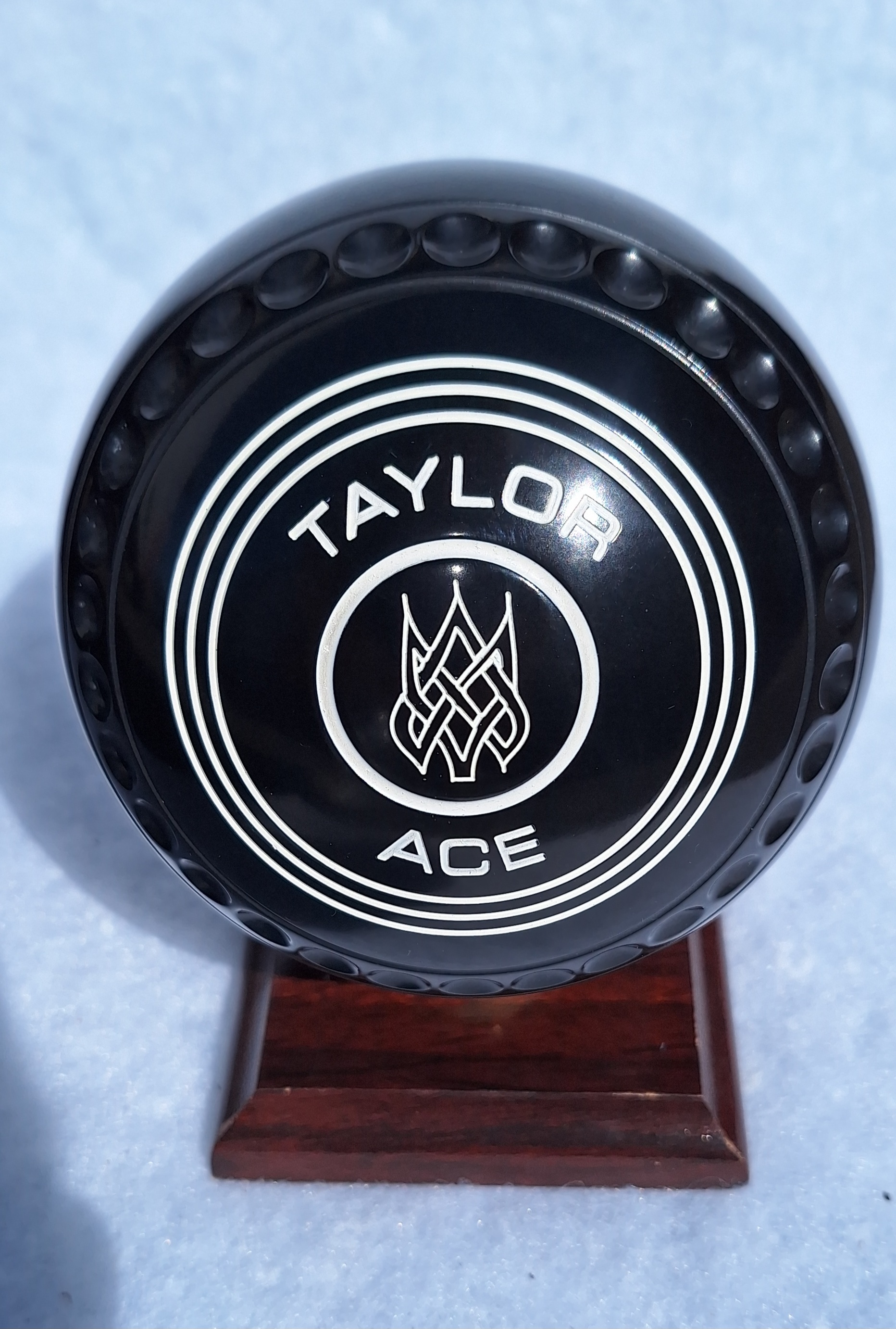 Taylor Bowls Size 4 | Bowlamania Ltd